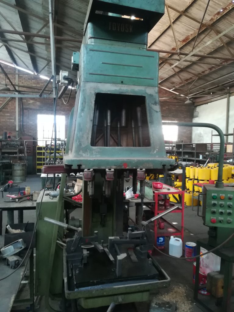 Multi-Spindle hydraulic drilling machine for sale R40 000 – MACHINE ...