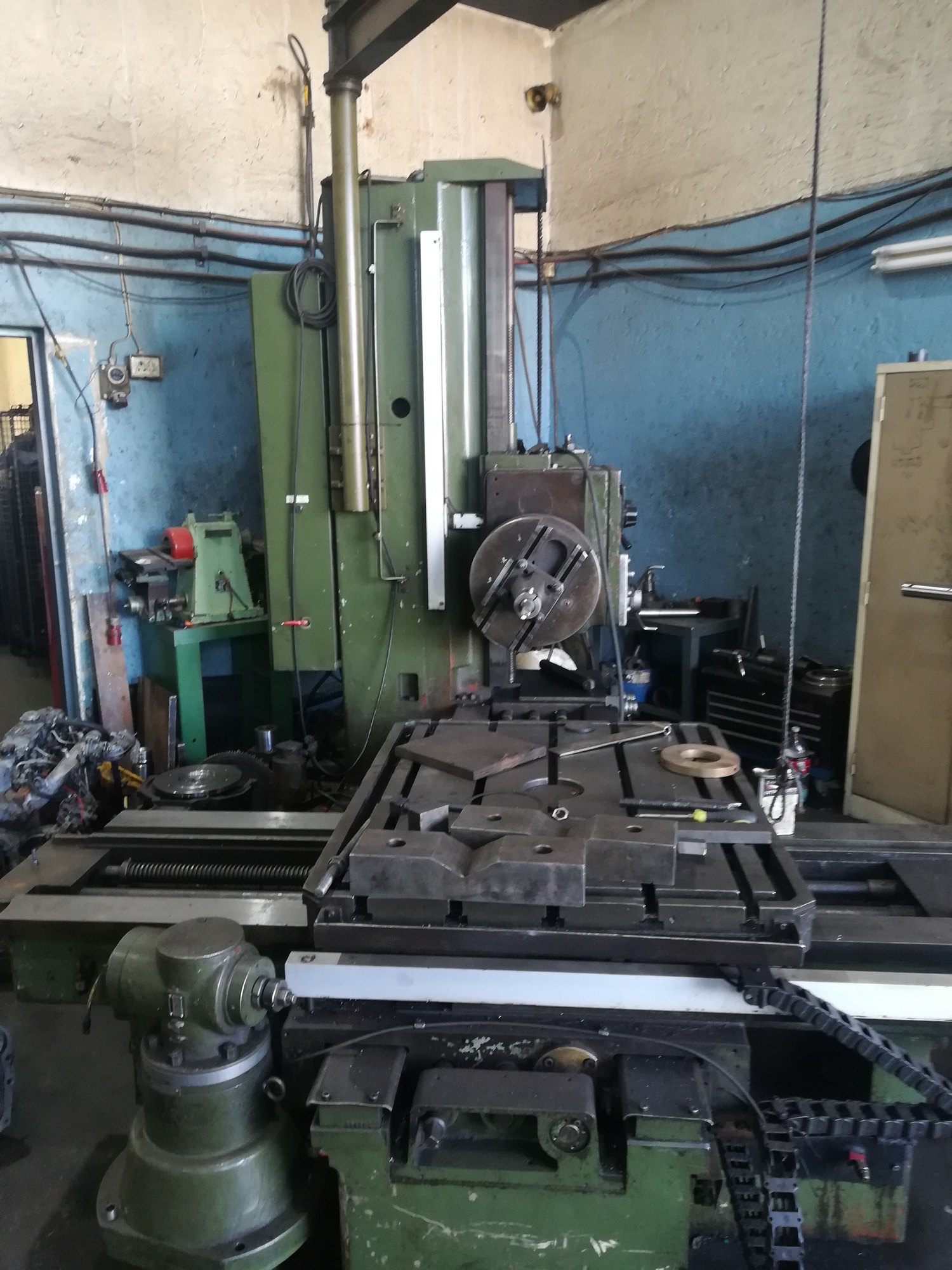 Ceruti Horizontal Boring Mill for sale R110 000 – MACHINE MARKET SA